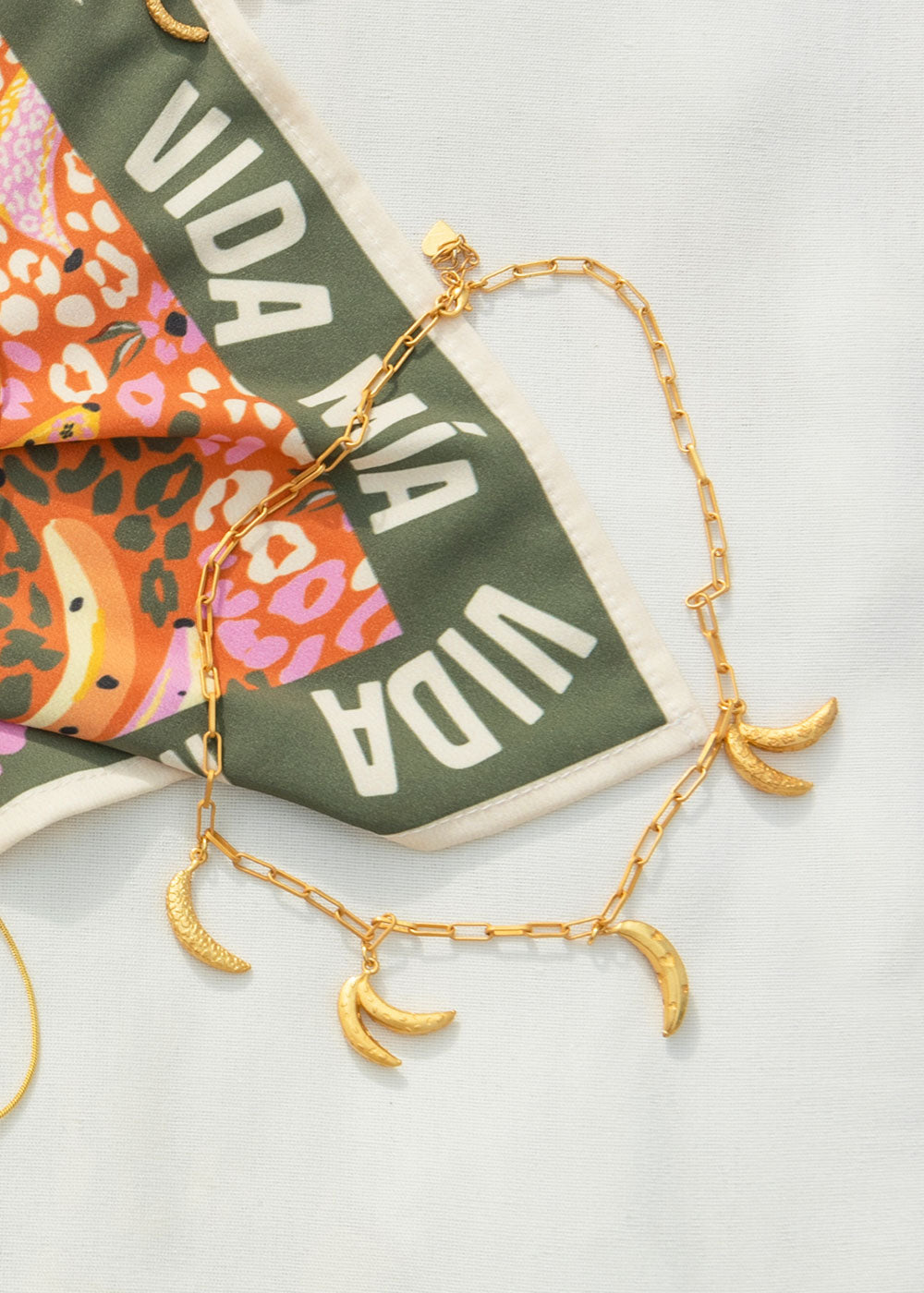 Collar Charms Bananos – VIDA MÍA